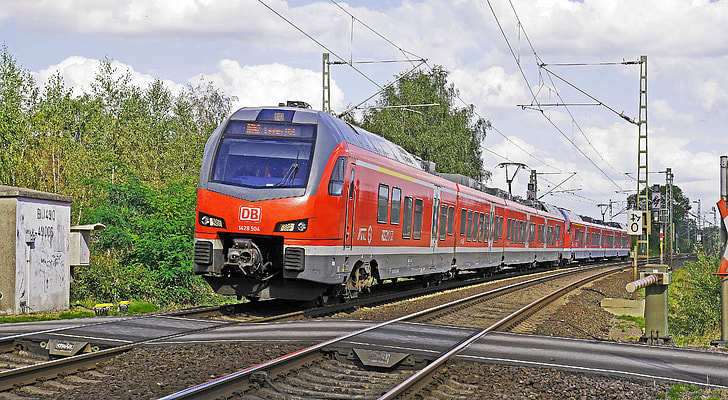 Regional Train, Deutsche Bahn | free photos | UIHere